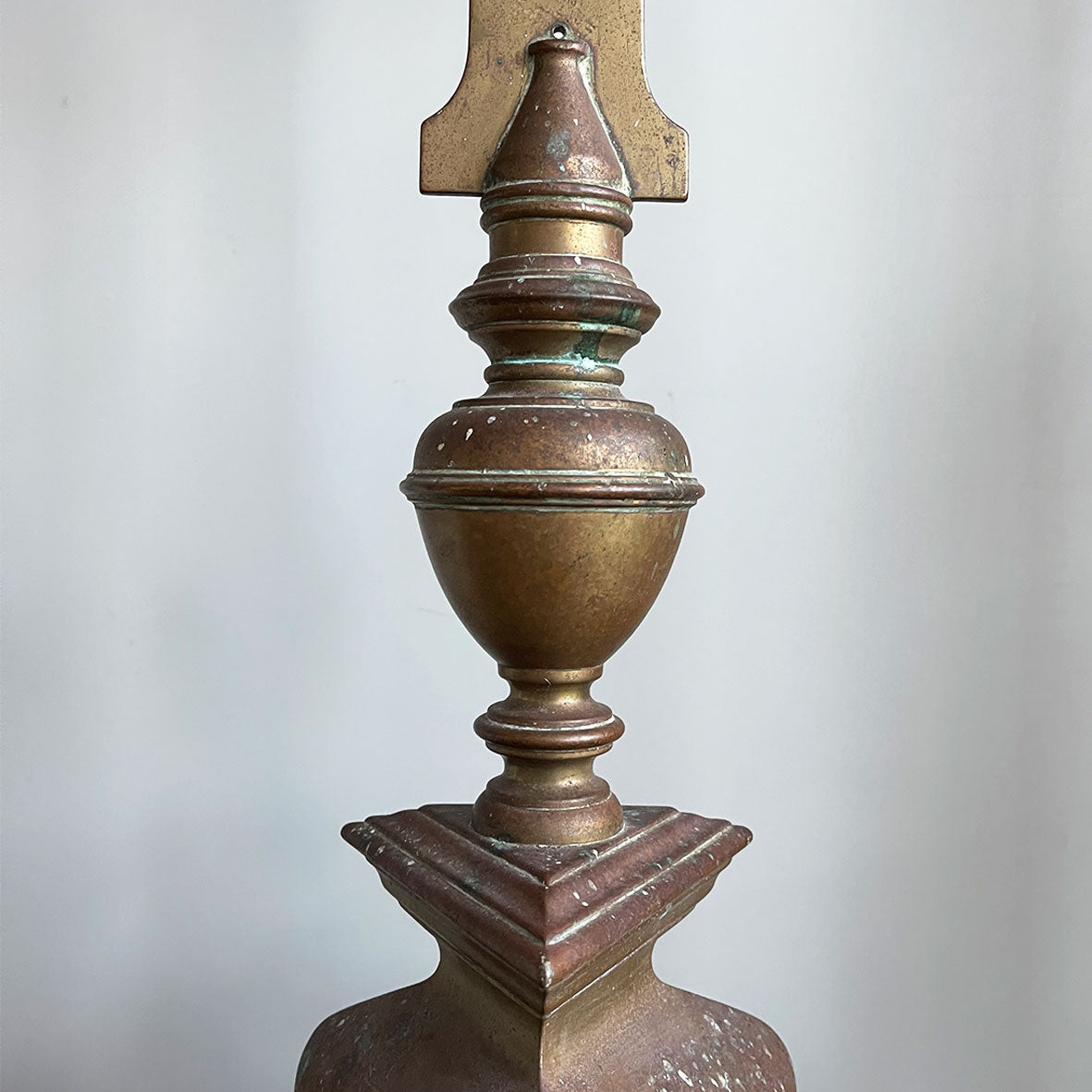 A Large Brass Alter Cross - IntoVintage.co.uk – Intovintage.co.uk