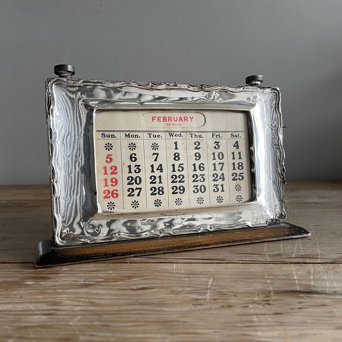 Silver fronted Desk Calendar - intovintage.co.uk – Intovintage.co.uk