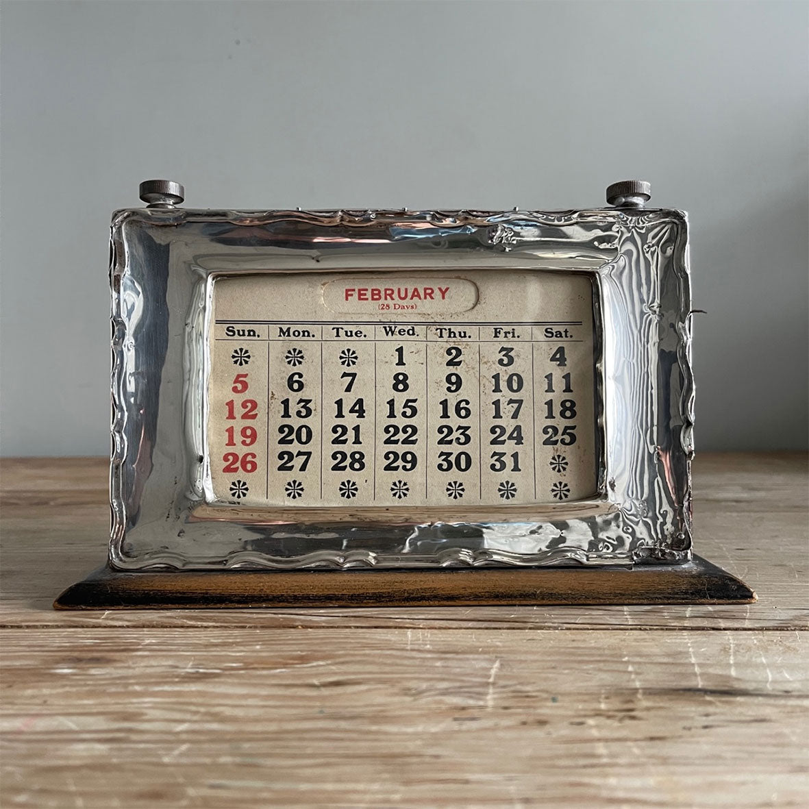 Silver fronted Desk Calendar - intovintage.co.uk – Intovintage.co.uk