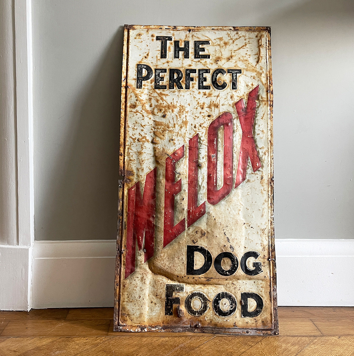 A Vintage Tin Melox Dog Food Sign - IntoVintage.co.uk – Intovintage.co.uk