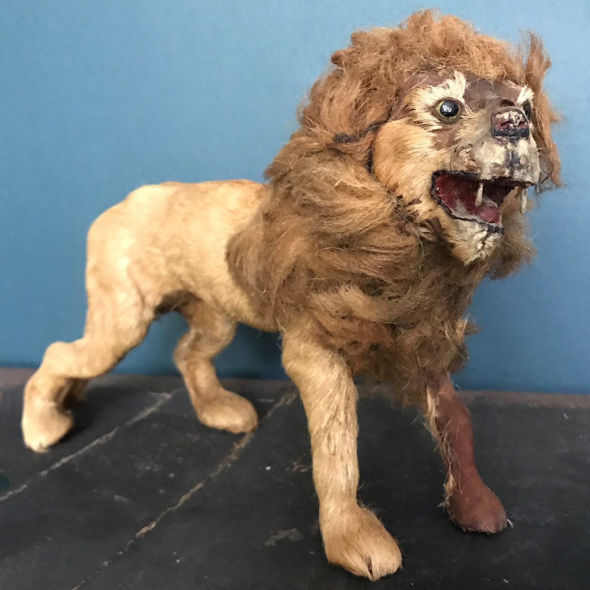 Victorian Model Lion - IntoVintage.co.uk – Intovintage.co.uk