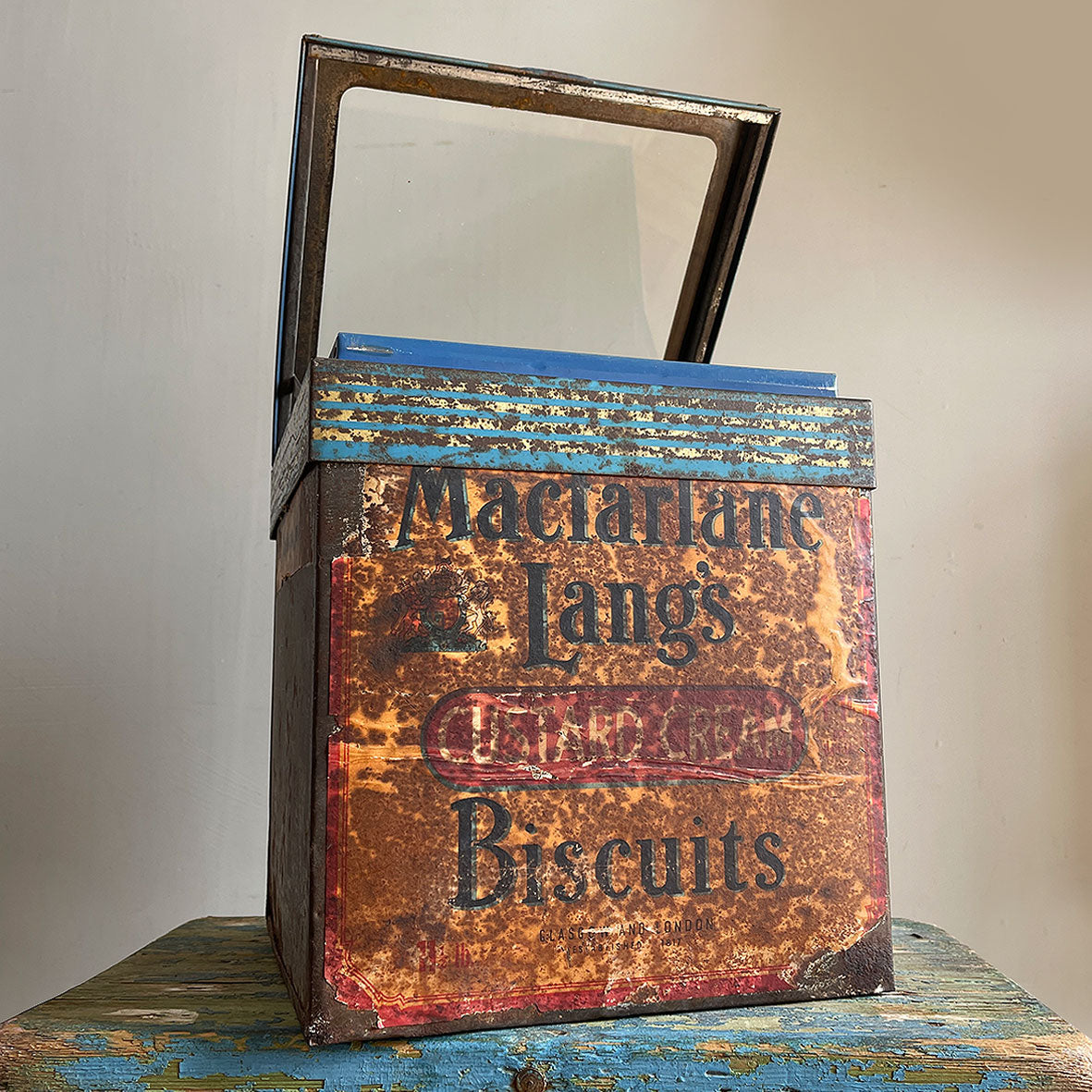 A Macfarlane & Lang Shop Biscuit Tin - IntoVintage.co.uk – Intovintage ...
